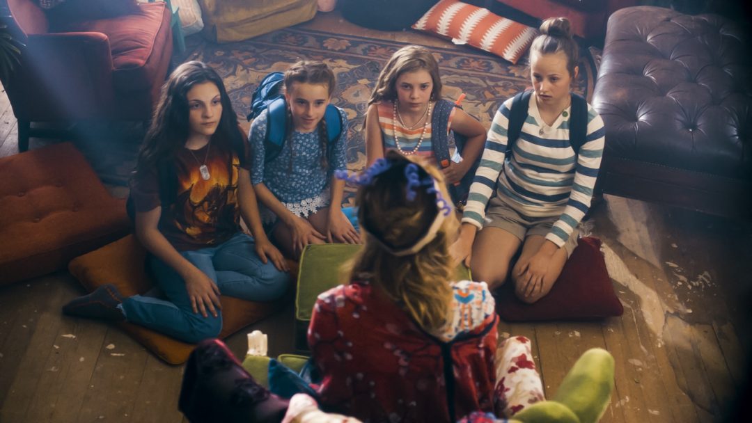 Little Women (Movie Review) - Bubbling with Elegance and Grace
